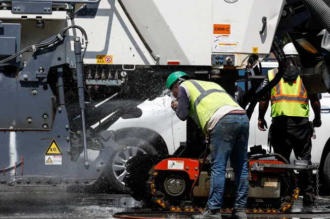 Commercial, institutional projects boost construction backlog ...