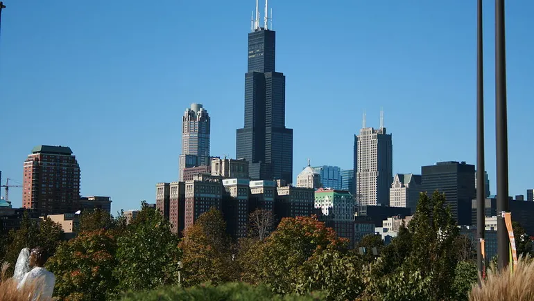 $700M supertall tower in the works for Chicago | Construction Dive
