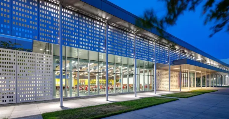 Data center boom spurs need for better planning, prefab | Construction Dive