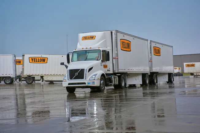 Yellow sues Teamsters for $137M — and ‘to save itself’ | Trucking Dive