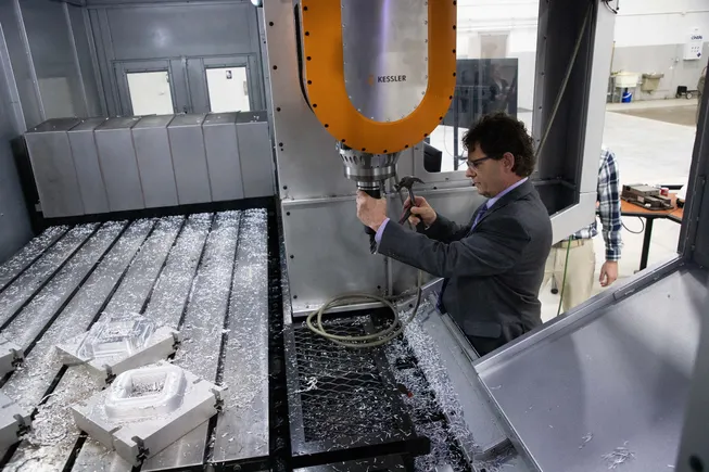 US Army opens Michigan manufacturing center to support mega 3D printer ...