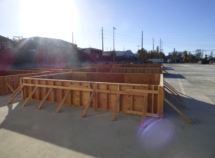 Inside construction of the world's largest lithium ion battery storage ...