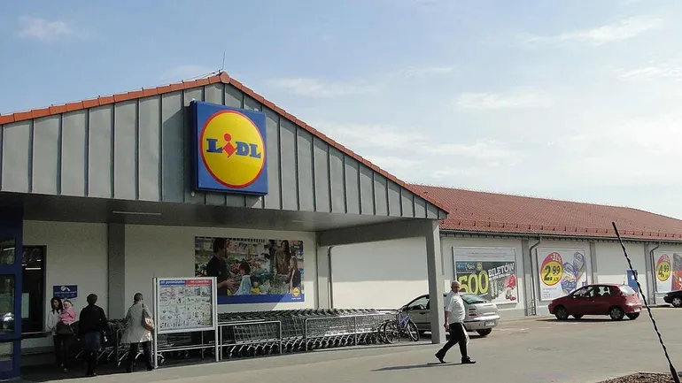 Taking aim at Kroger, Lidl plans Texas expansion | Grocery Dive