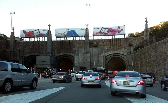 Waze installs beacons in NYC tunnels to improve navigation | Smart ...