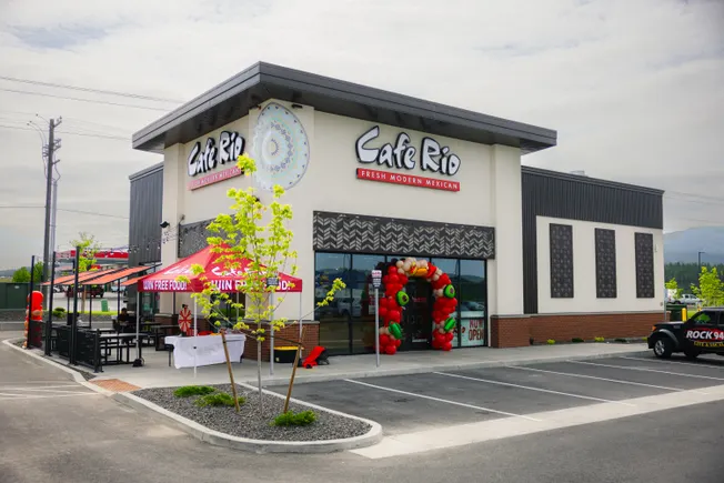 Cafe Rio hires &pizza CEO after losing its way | Restaurant Dive