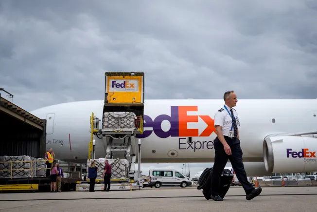 Why FedEx still doesn’t have a new contract with its pilots | Supply ...