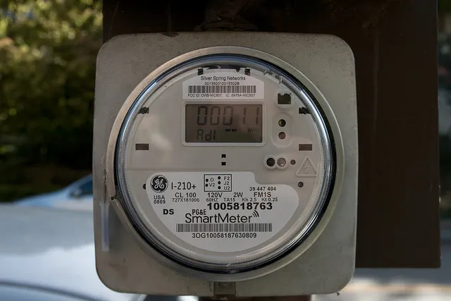 Peco speeds up its smart meter rollout timeline | Utility Dive
