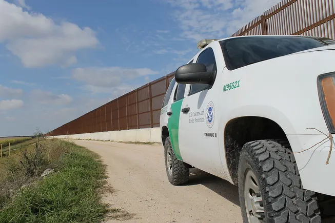 Construction begins on Texas border gates | Construction Dive